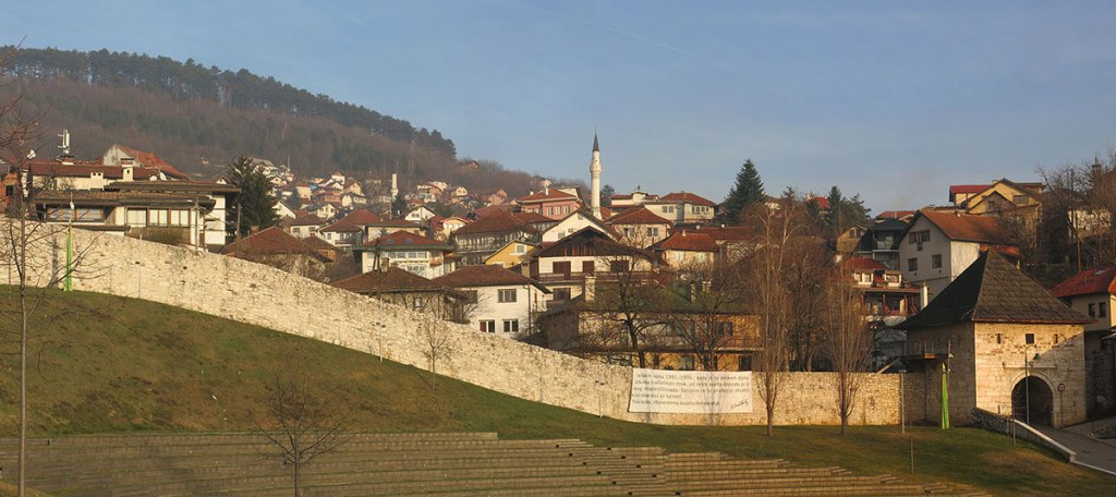 Stari grad Vratnik – PLANINARENJE sa Bracom Babićem