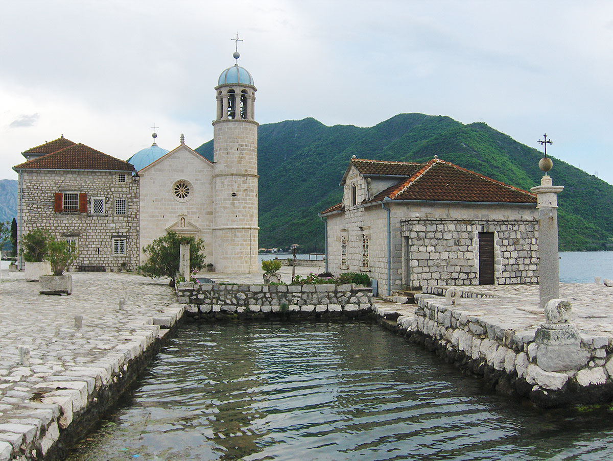 Gospa od Škrpjela – “Zavjetni otok pomoraca” – PLANINARENJE sa Bracom ...