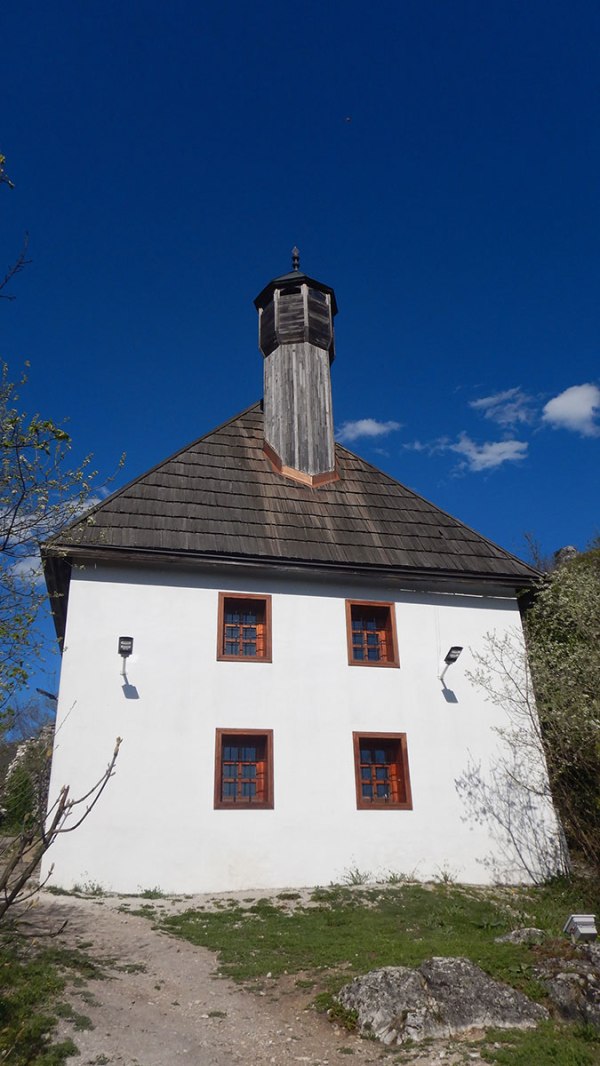 Stari grad Kučlat / Kušlat – PLANINARENJE sa Bracom Babićem